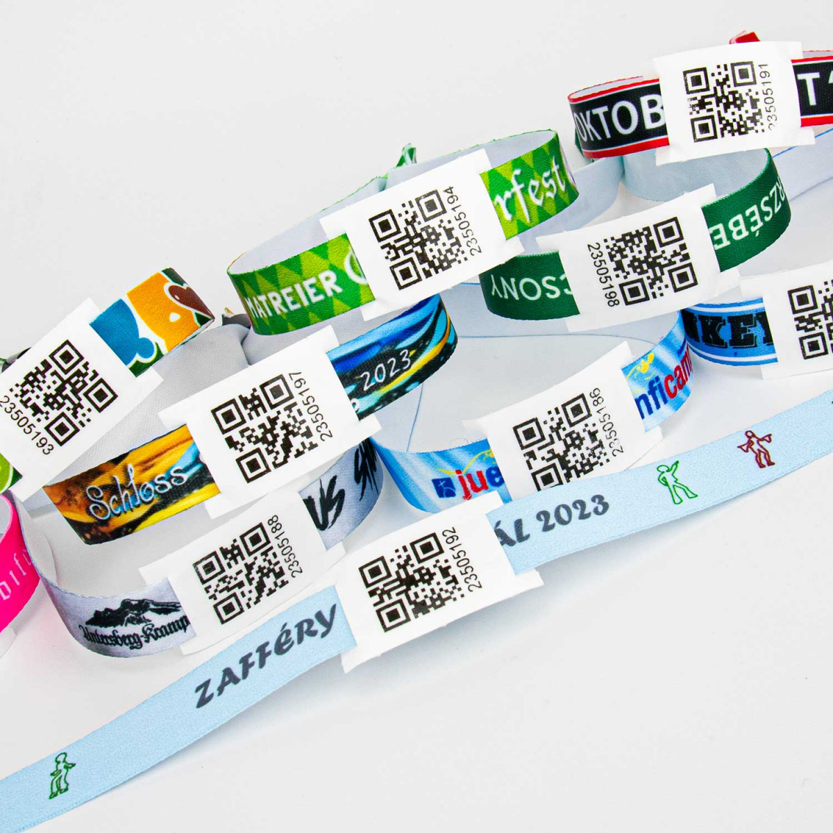 Festival wristband with barcode or QR label | www.euroko.eu
