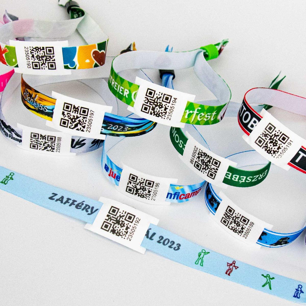 Festival wristband with barcode or QR label | www.euroko.eu